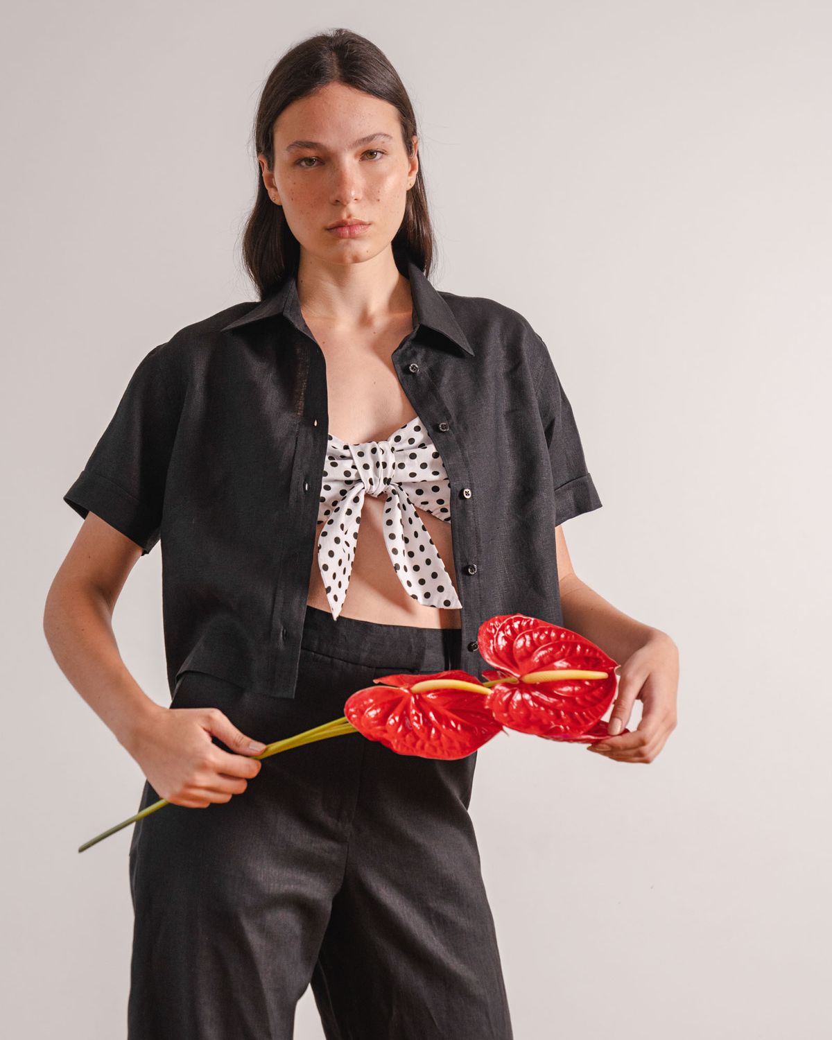 CAMISA WANDA LINHO PRETO - leticiagonzaga